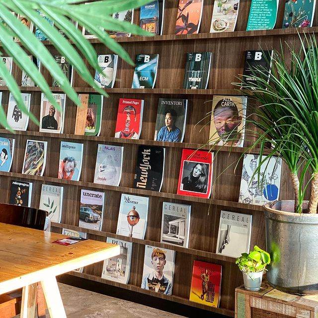 Ink Library Cafe - Baca Buku Sambil Minum Coffee Di Cafe Yang Cosy Ini ...