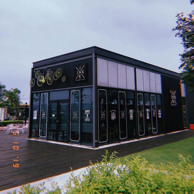 Ink Library Cafe - Baca Buku Sambil Minum Coffee Di Cafe Yang Cosy Ini ...